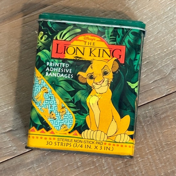 Kid Care | Accessories | Vtg Disney The Lion King Collectible Simba Box ...